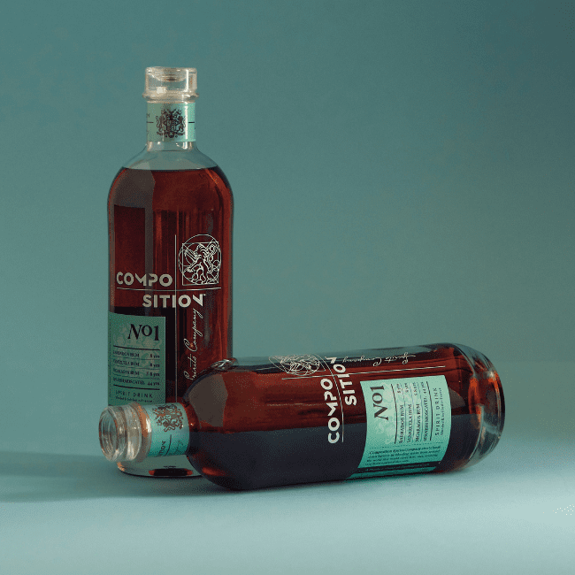 Composition blends rum with Moscatel – Wooden Cork