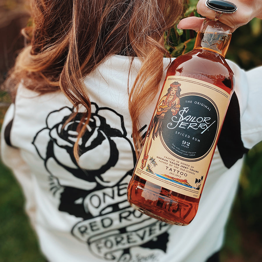 Jerry Loves Ginger - Sailor Jerry Spiced Rum Cocktail - Wooden Cork